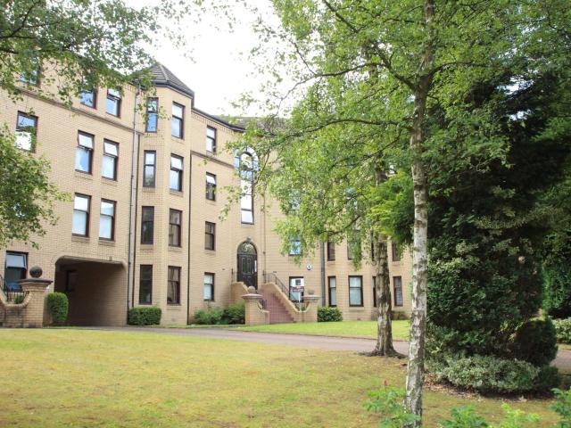 Apartment at Hughenden Gardens, Glasgow