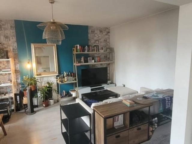 Apartment at Huguenot Place, Greater London
