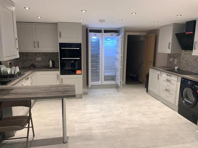 Room at Humber Avenue, Coventry