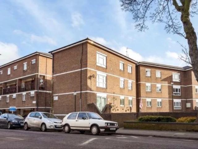 Apartment at Hungerford Road, Greater London