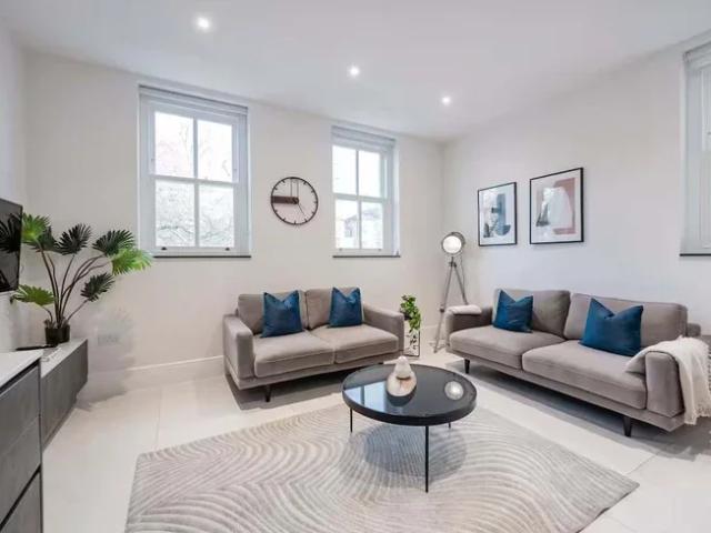 Apartment at Hungerford Road, Greater London