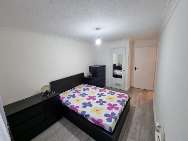 Apartment at Hunsdon Close, Greater London
