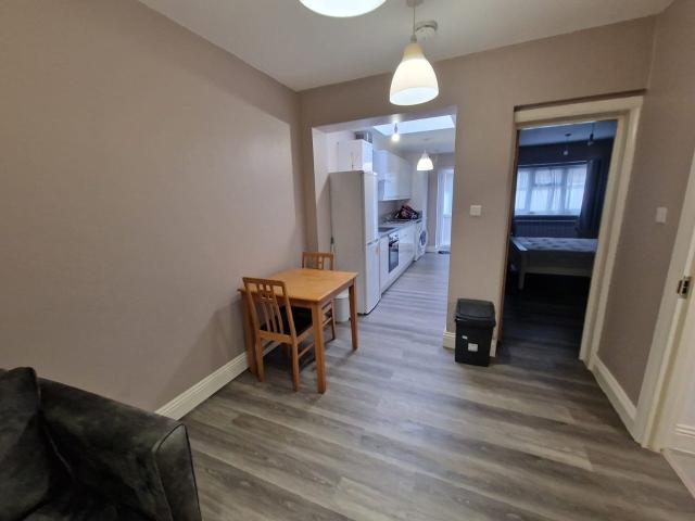 Apartment at Huntingdon Road, Greater London