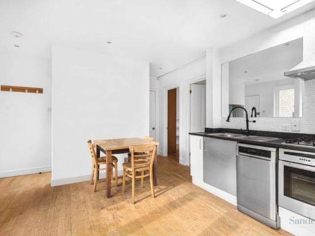 Apartment at Huntingdon Street, Greater London