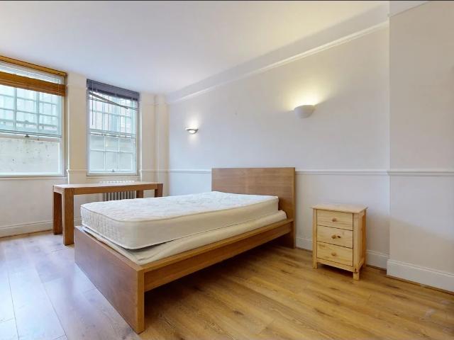 Apartment at Huntsworth Mews North, City of Westminster