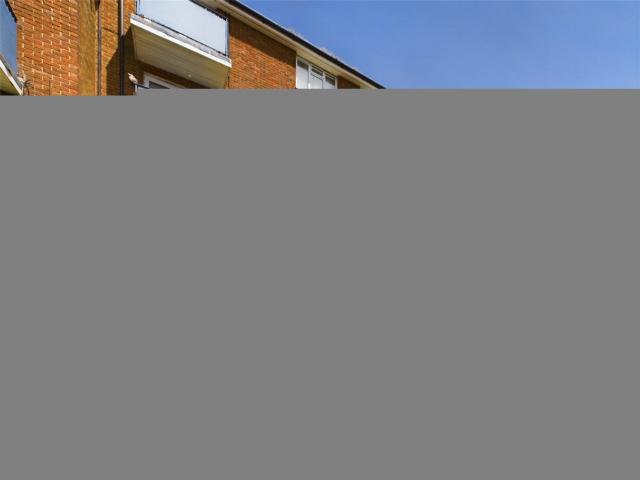 Apartment at Hythe Close, Tunbridge Wells