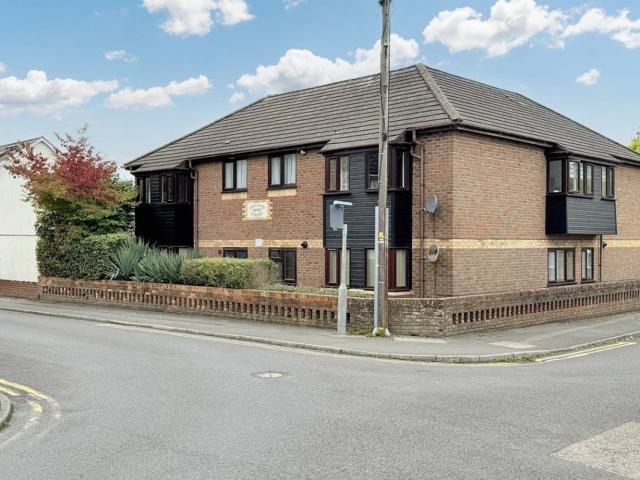 Apartment at Hythe Road, Ashford