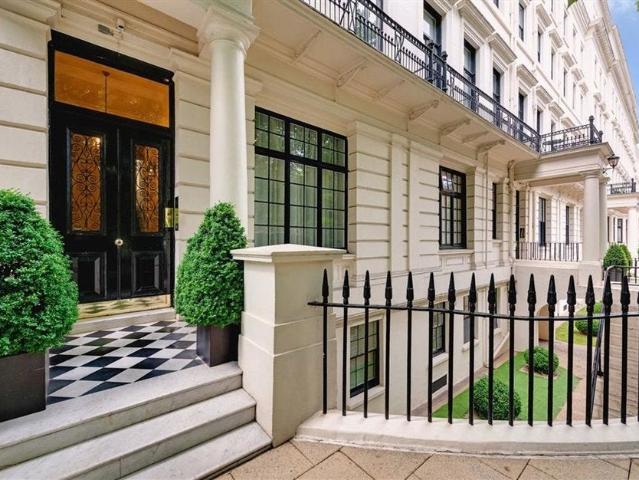 Apartment at Hyde Park Gardens, City of Westminster