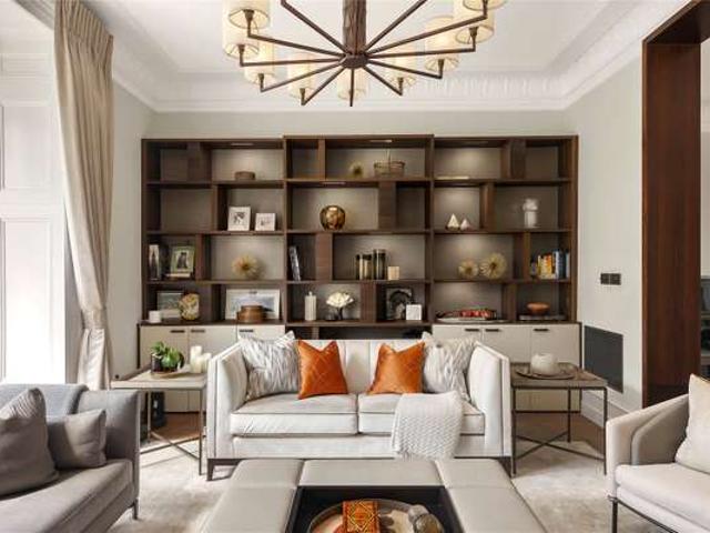 Apartment at Hyde Park Gate, Greater London