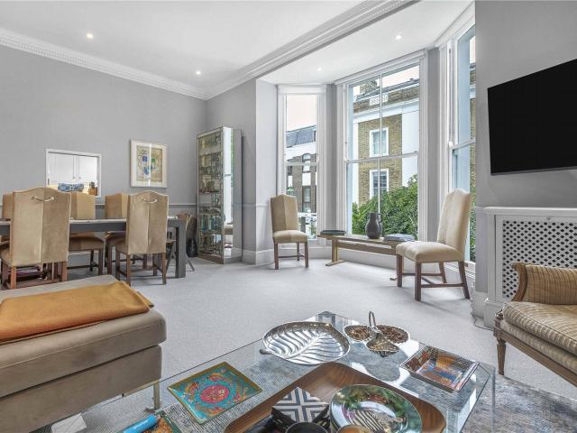 Apartment at Hyde Park Gate, Greater London