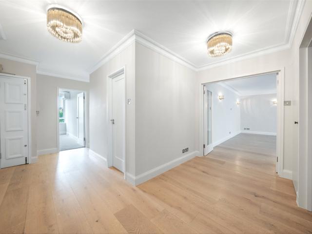 apartment at Hyde Park Gate, London, SW7 5DZ