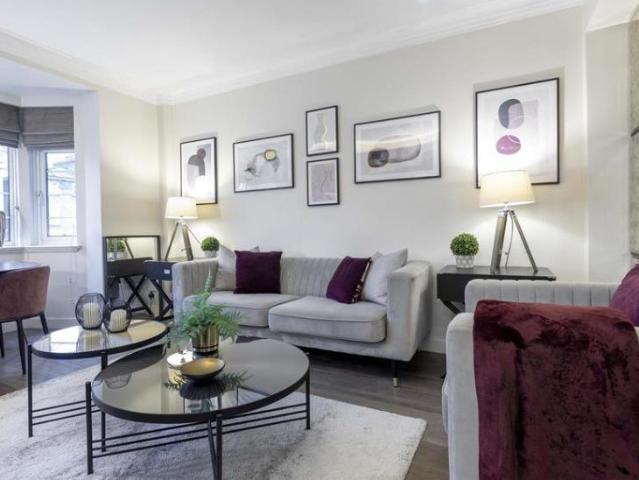 Apartment at Bayswater Road, City of Westminster