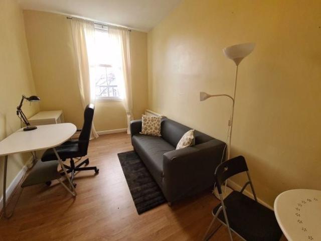 Apartment at Hyde Park Road, Leeds