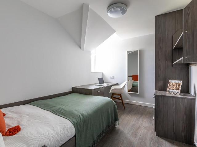 Apartment at Hyde Park Road, Leeds