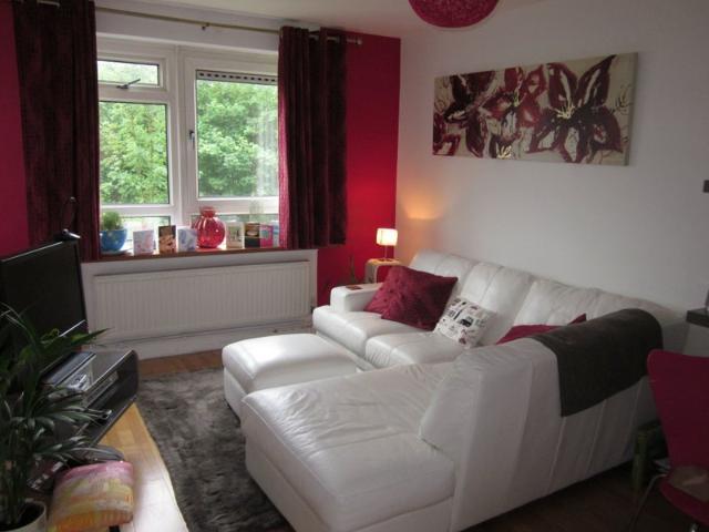 Apartment at Hydethorpe Road, Greater London