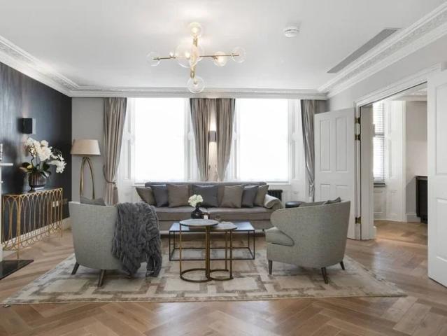 Apartment at Inverness Terrace, City of Westminster