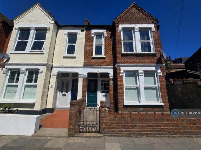 Apartment at Inglemere Road, Greater London