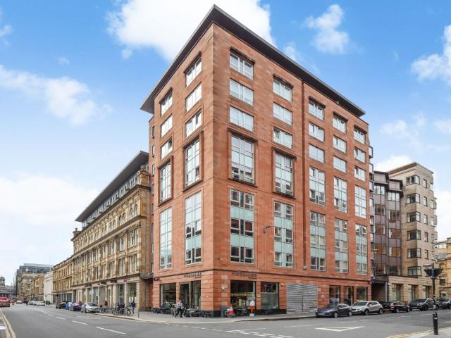 Apartment at Ingram Street, Glasgow