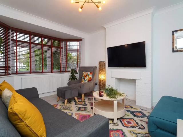 Apartment at Ingrams Close, Elmbridge