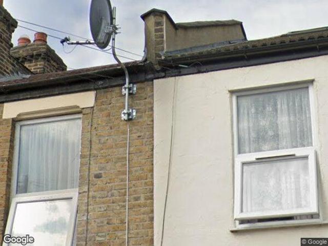 Apartment at Ickworth Park Road, Greater London