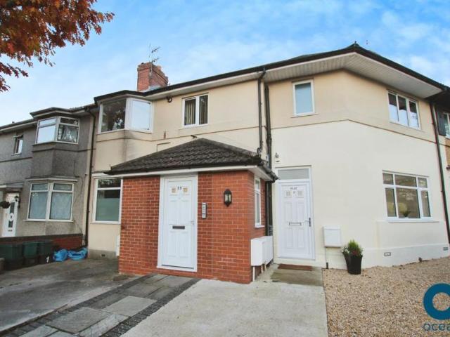 Apartment at Ilminster Avenue, Bristol