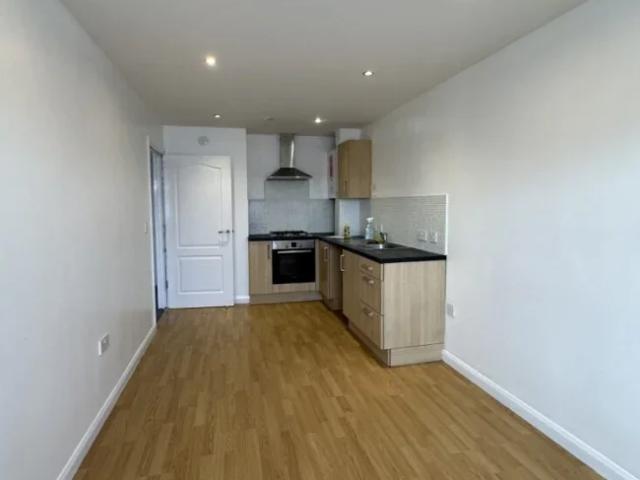 Apartment at Irvon Hill Road, Wickford
