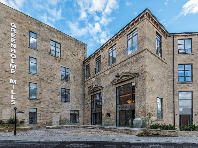 Apartment at Iron Row, Burley