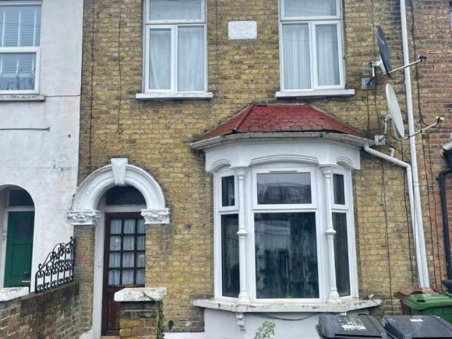 Apartment at Ivy Road, Greater London