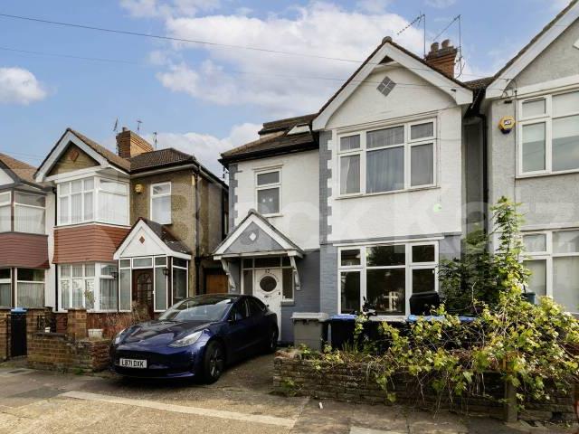 Apartment at Iverson Road, Greater London