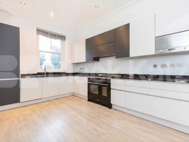 Apartment at Iverson Road, Greater London