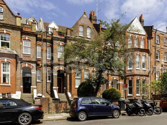 Apartment at Iverson Road, Greater London