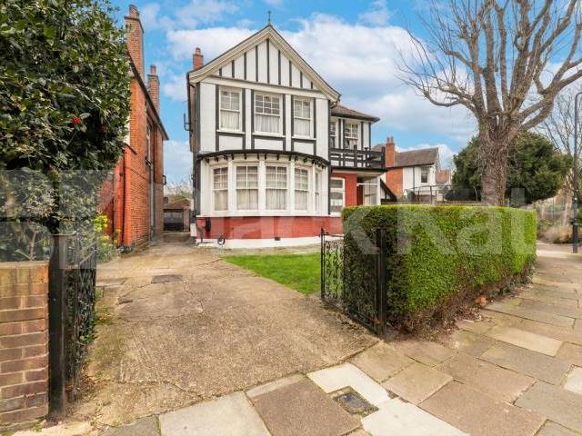 Apartment at Iverson Road, Greater London