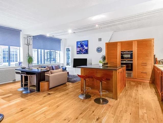Apartment at John Wesley Highwalk, City of London