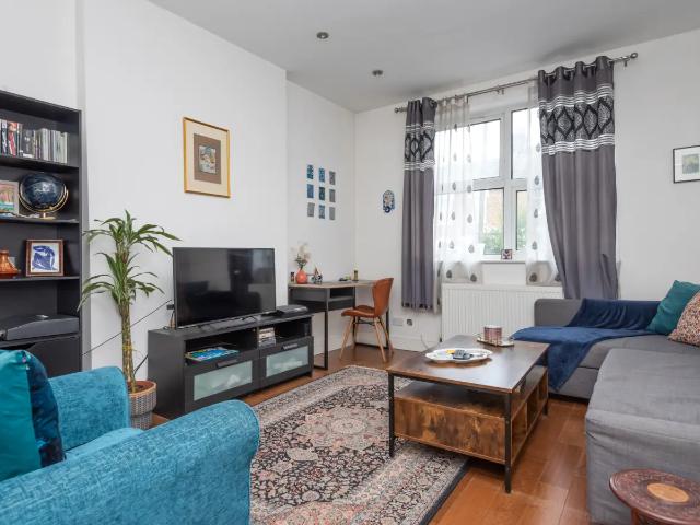 Apartment at Joshua Close, Greater London
