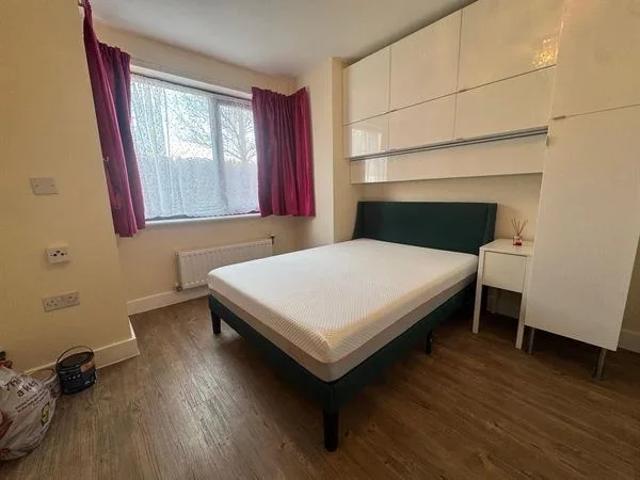 Room at Jack Dimmer Close, Greater London