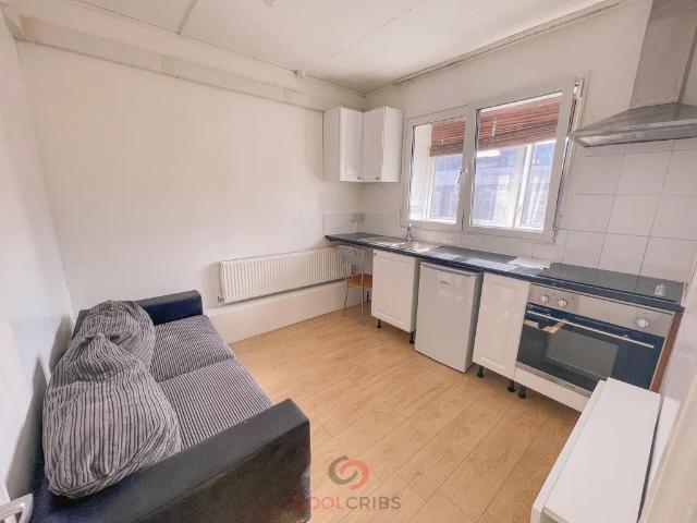 Apartment at Jackson Road, Greater London