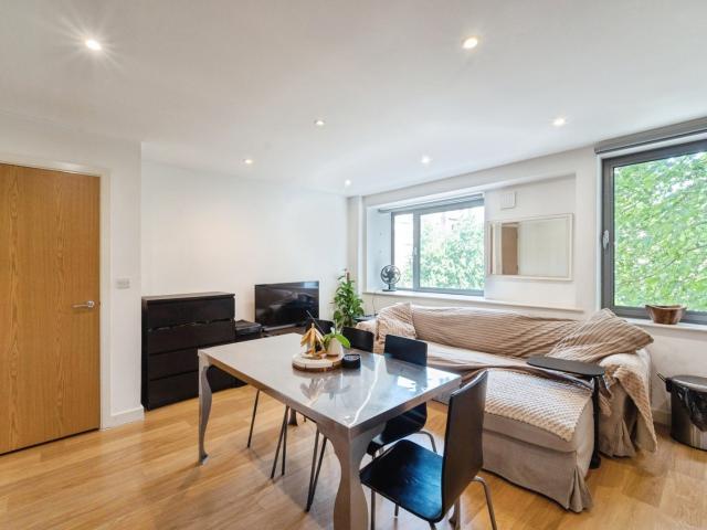 Apartment at Jamaica Road, Greater London