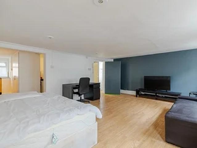 Apartment at James Street, City of Westminster