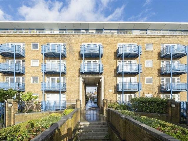Apartment at Jardine Road, Greater London