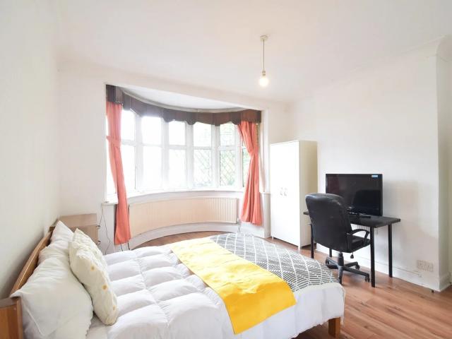 Room at Jeymer Avenue, Greater London