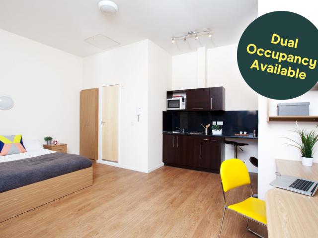 Room at Jennens Road, Birmingham
