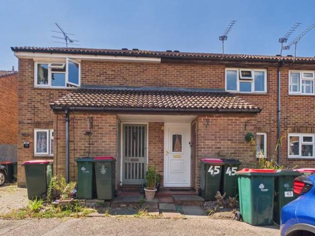 Apartment at Jersey Road, Crawley
