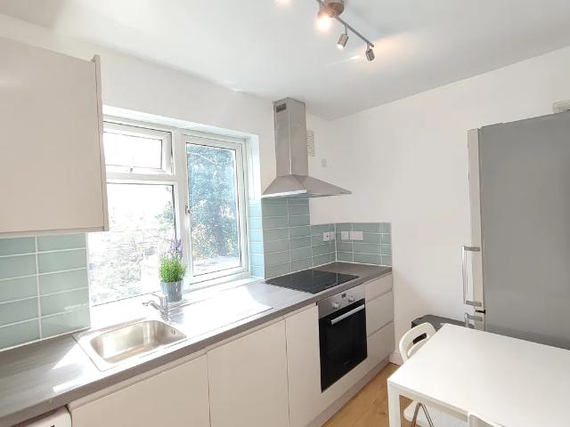 Apartment at Jersey Road, Greater London
