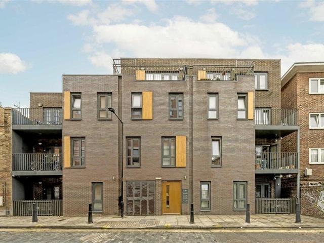 Apartment at Jersey Street, Greater London