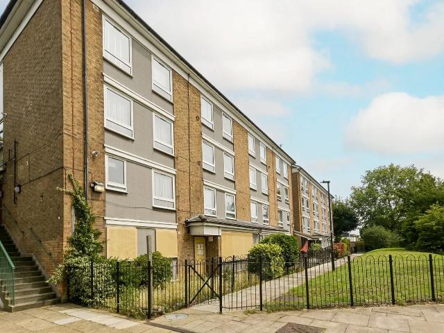Apartment at Jervis Road, Greater London