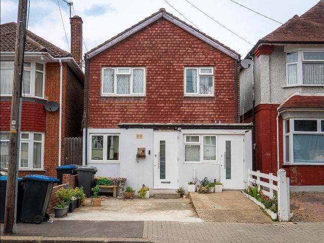 Apartment at Jesmond Avenue, Greater London