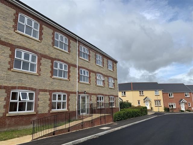 Apartment at Jubilee Close, Misterton