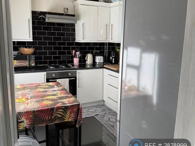 Room at Jubilee Street, Greater London