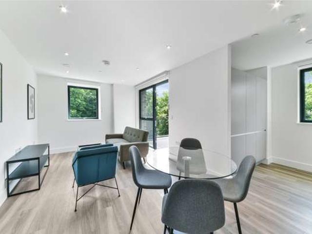 Apartment at Juniper Crescent, Greater London