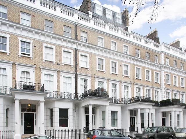 Apartment at Onslow Mews West, Greater London
